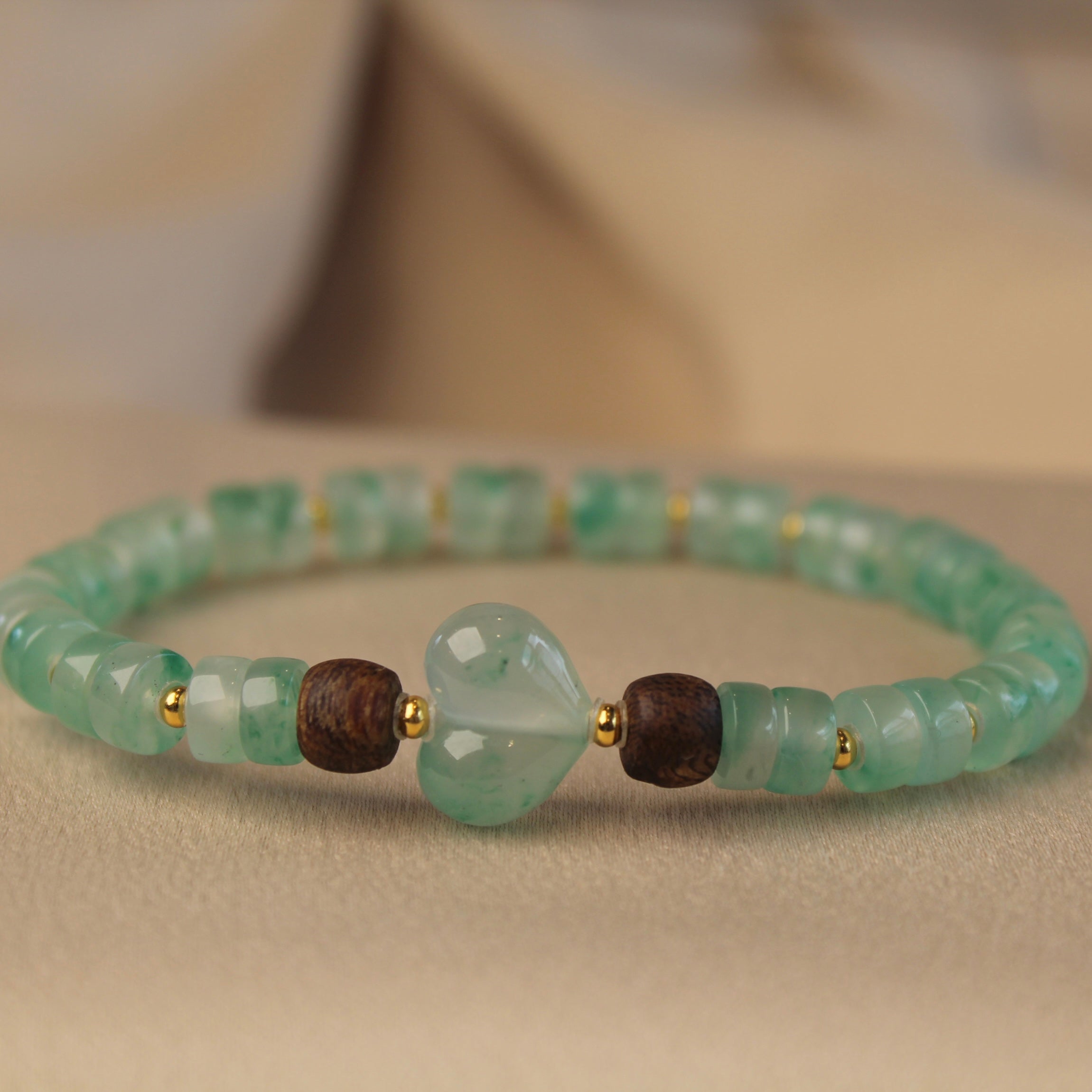 非洲翠屁桃沉香 African Aventurine & Agarwood Bracelet – Monkey Lady